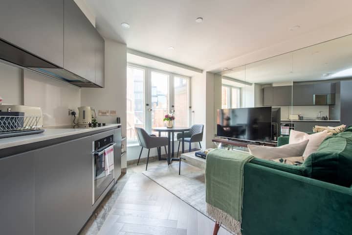 The Luxe One-bed Escape - Reading