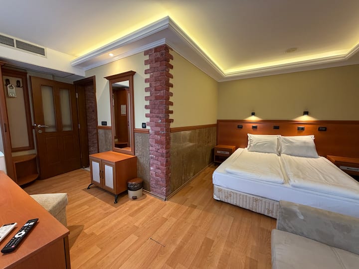 Hotel California | Peaceful Stay Near City Central - Sofia