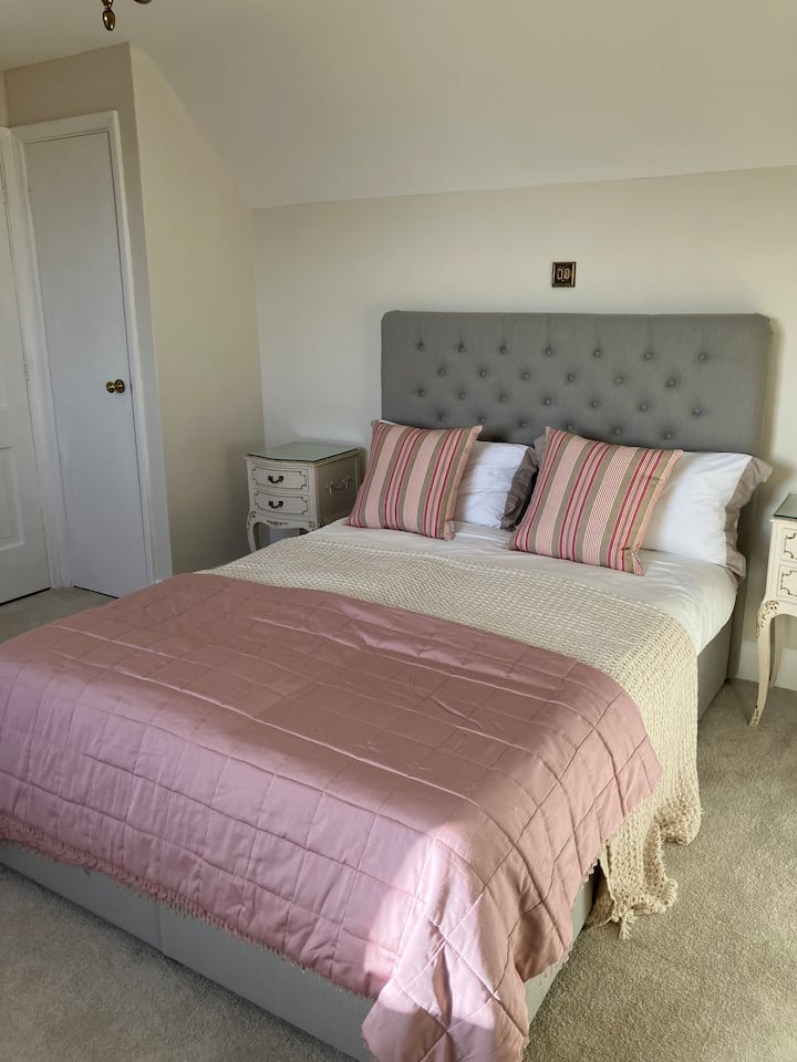 Spacious Double En-suite With Stunning Views - Jersey