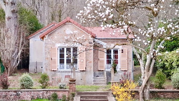 La Pomme D’api, Une Maisonnette Dans La Nature - Chevreuse