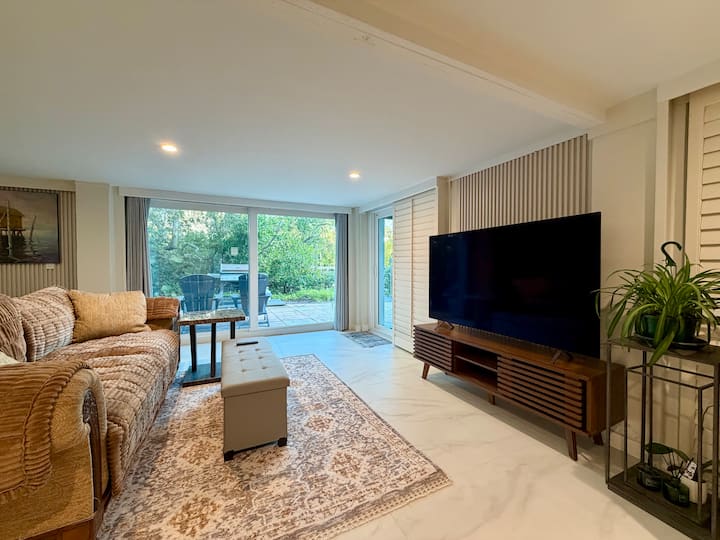 Waterfront Siesta Key / Kayak To The Bay & Beaches - Siesta Key, FL