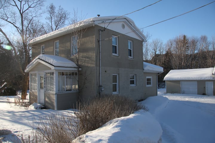 House In Glencoe - Campbellton