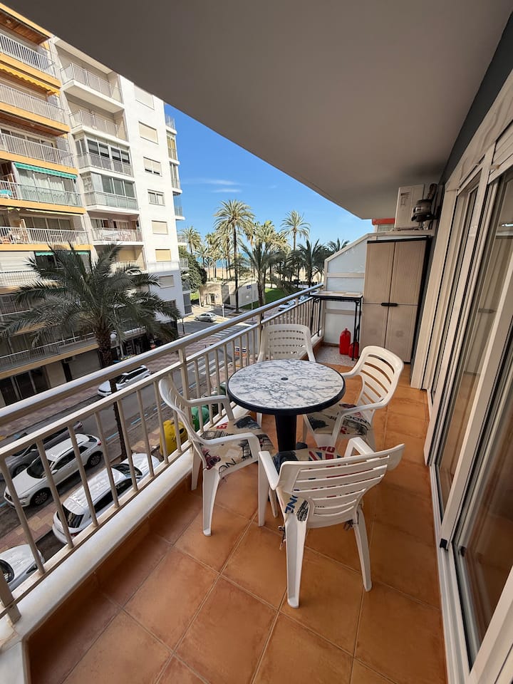 A 100 M Playa San Antonio – Zona Oasis - Cullera