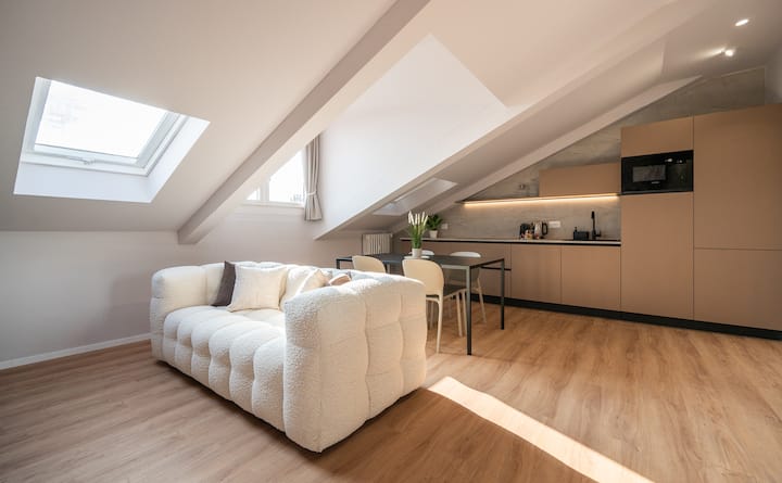 Vittoria19-200mt San Carlo Square-egyptian Museum - Turín