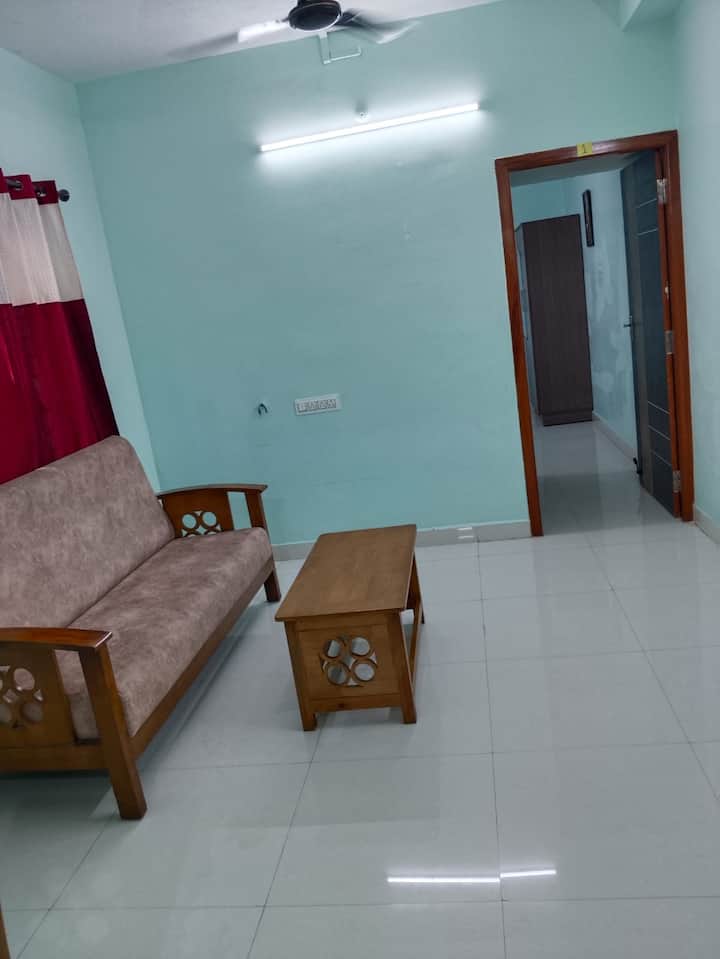 Royal 2 Bed Room Apartment -Mattuthavani Busstand - Madurai