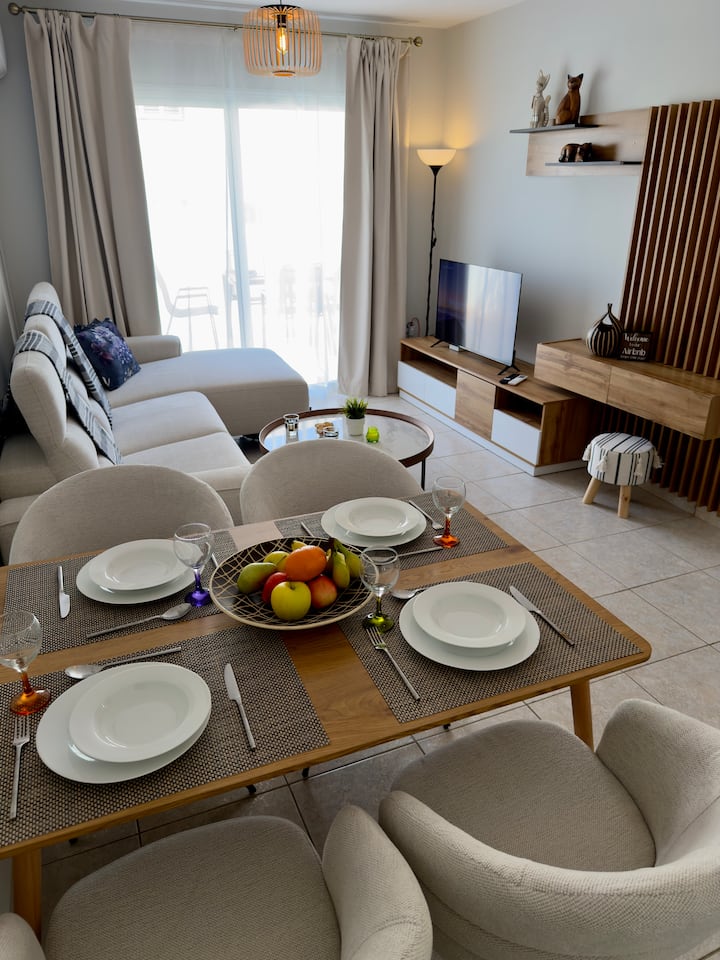 Stylish 2br Suite • Pool View Balcony • Near Beach - Famagusta