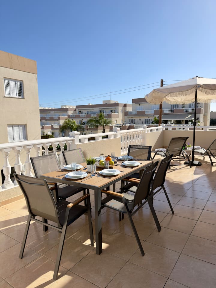 Aquasol Suite | Modern 2br With Shared Pool - 파마구스타