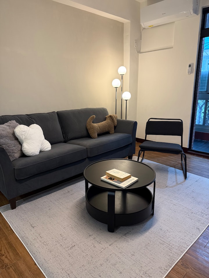 Spacious Apartment 士林夜市豪宅靜巷內公寓3樓｜雙捷運四通八達 - Taipei