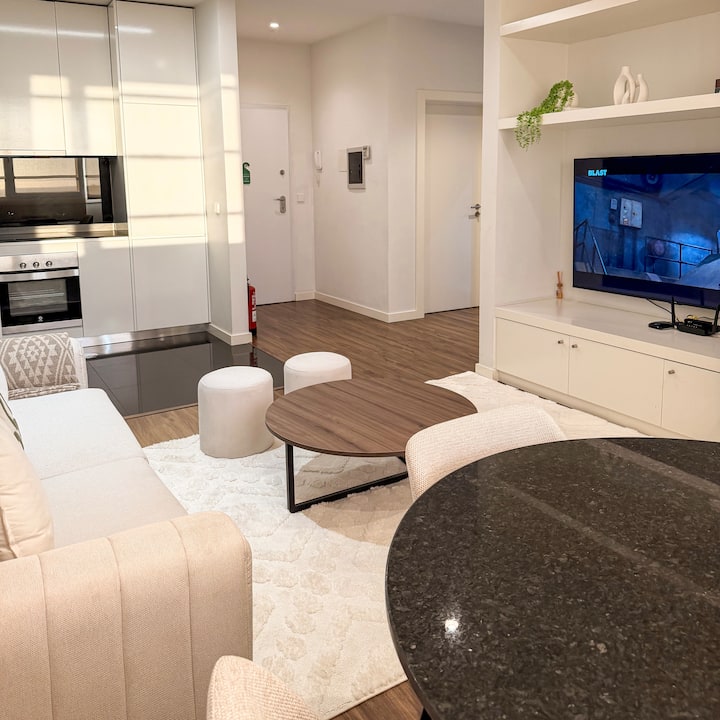 Comfy 1br W/ Ocean View | Gym | Rooftop - Angola