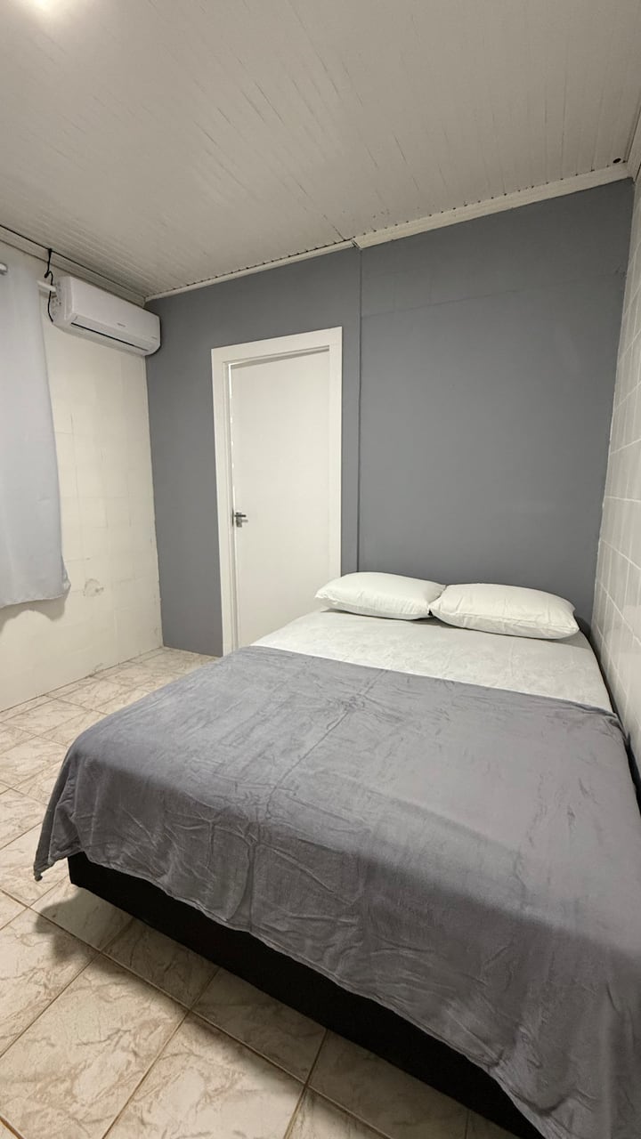 Flat Aconchegante E Bem Localizado Em Area Central - Chapecó