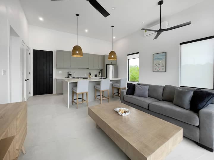 The Retreat, Spacious 1-bed, 1-bath Villa - Bahamas