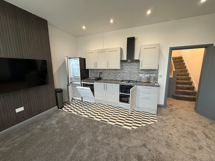 New Spacious 4bed Duplex Sleeps10 Near Beach/shops - Bournemouth