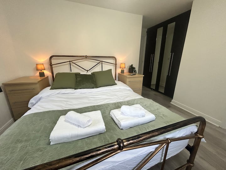 Quiet & Central 3br/2 Bath Suite + Free Parking - Liverpool, Reino Unido