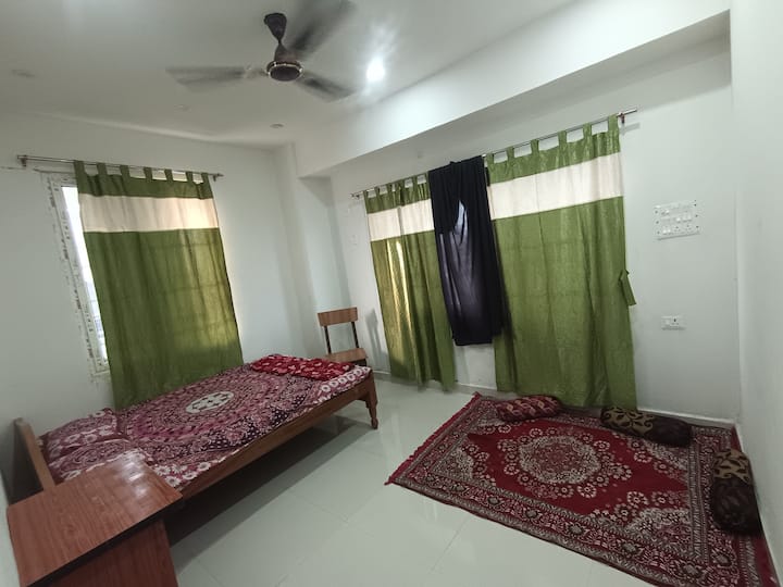 Ample Space For Get Together And Healthy Stay. - Patna