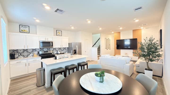 Modern Cozy Stay Near Houston Airport - Spring, TX