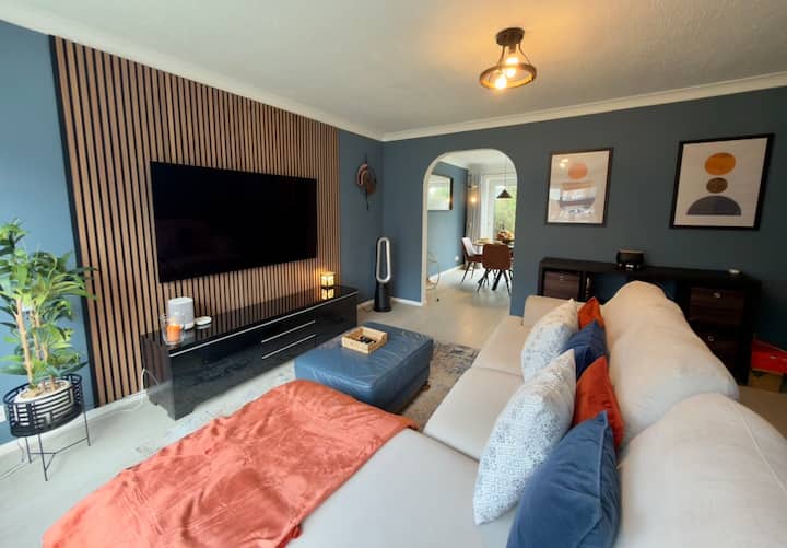 Families | Contractors | Driveway | 24/7 Access - Wolverhampton