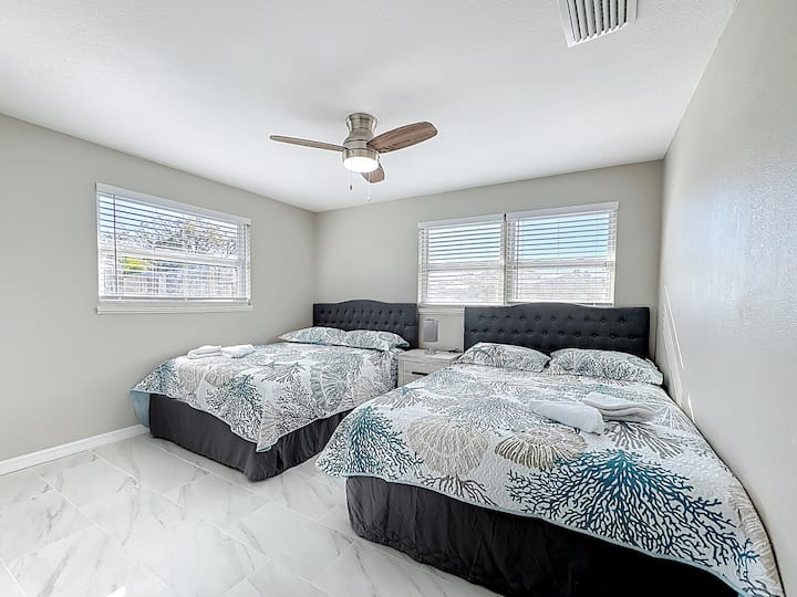 Sunrise Paradise With Pool - Port Charlotte, FL