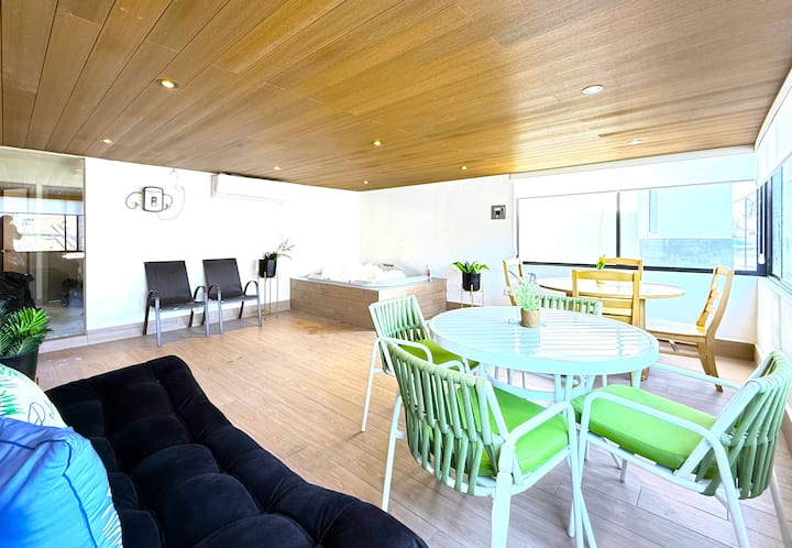 Amazing 3-br Home W/ Jacuzzi + Terrace + Parking - Monterrey