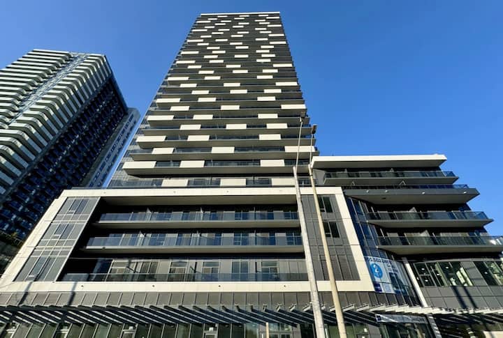 Luxe Escape2~ Mississauga Condo - Mississauga