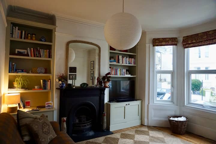 Spacious 2-bed Townhouse In Hove - Brighton
