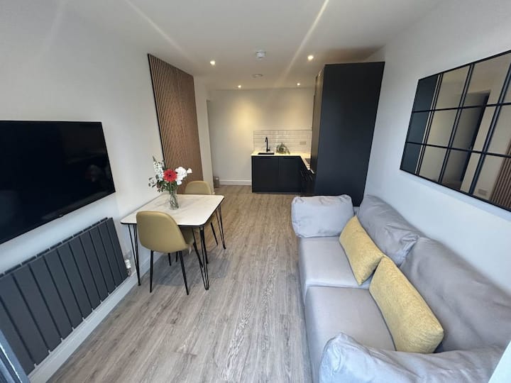 2 Bedroom Apartment With Balcony - Ormskirk