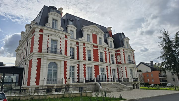 F3 éLégant Au Château, Proche Paris - ibis Paris Marne la Vallee Emerainville