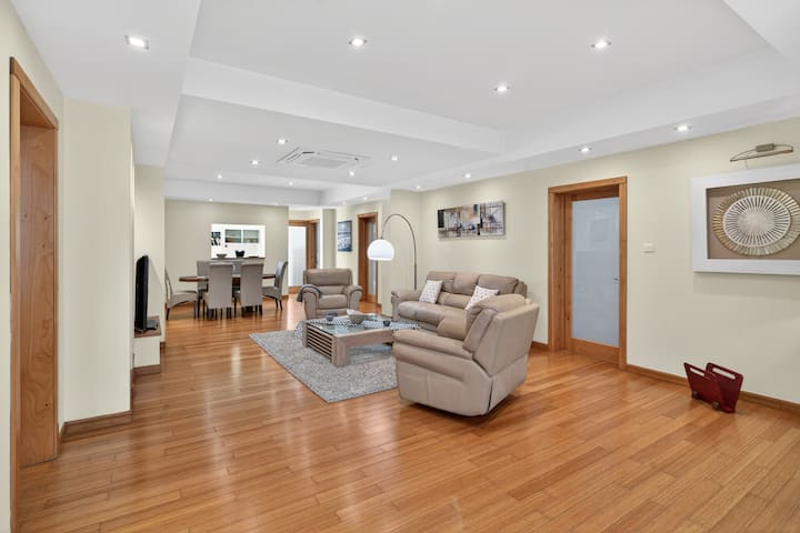 Luxury Apt 110m From The Sea, Balluta Bay, Sliema - Malta