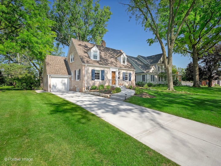 Quintessential And Idyllic Home In Wheaton. - Wheaton