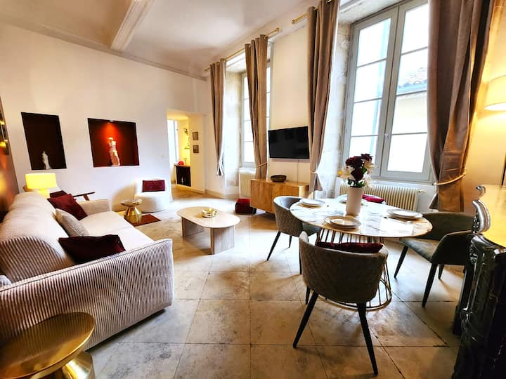 L'écrin Velours, Grand 2 Pièces Unique, Arènes - Nîmes