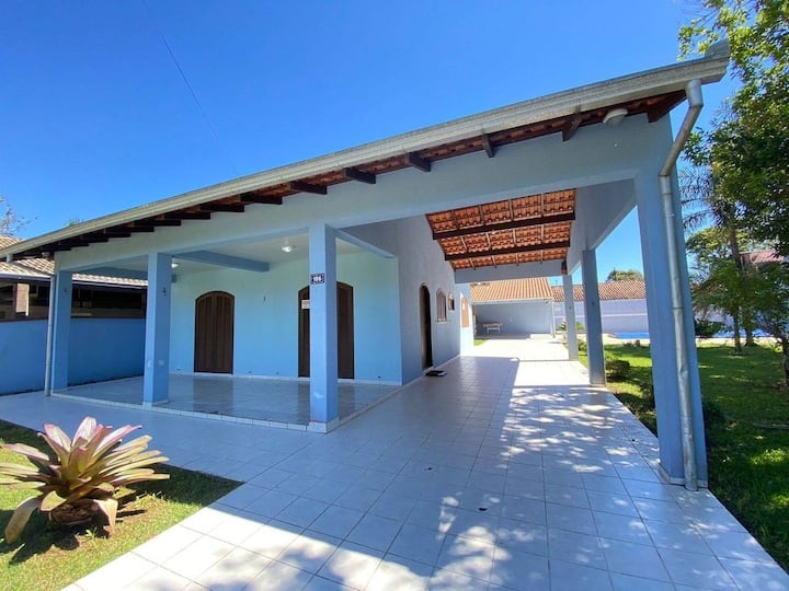 Casa Perto Da Praia Com áRea Externa Linda - Itapoá