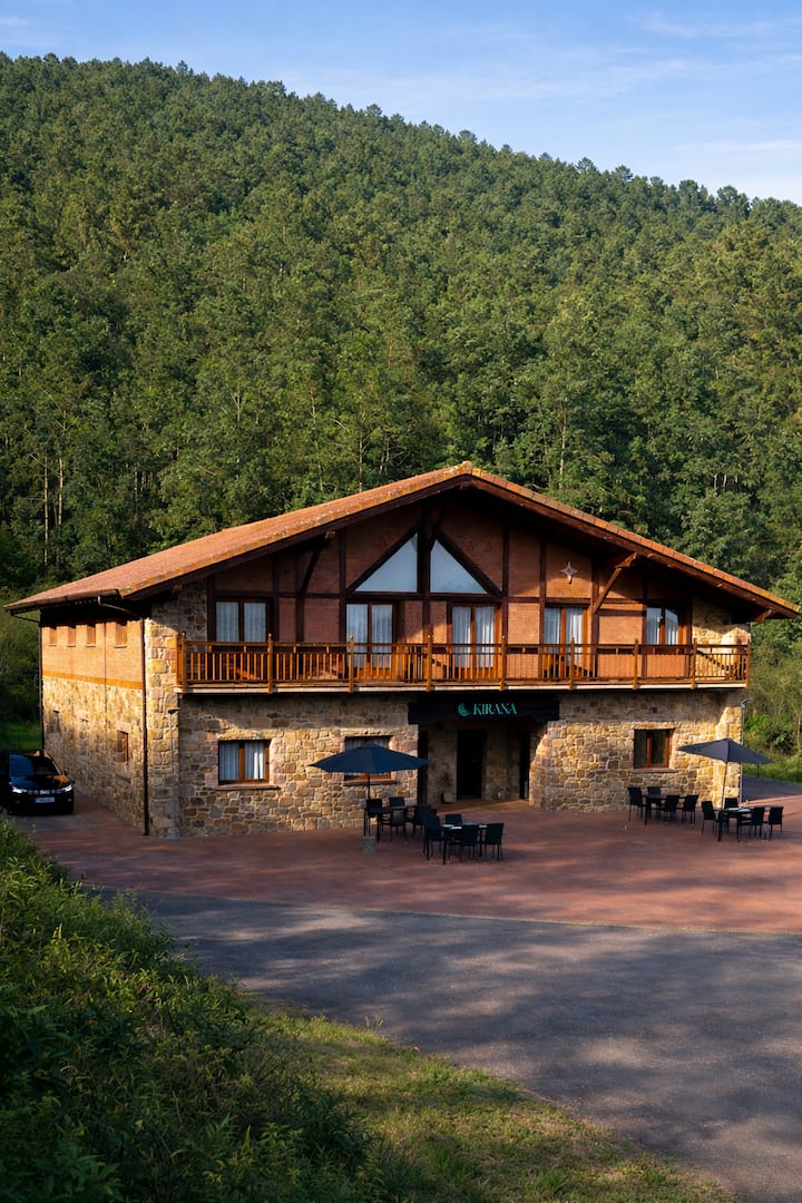 Caserío Completo, Gran Terraza Y Jardín - País Vasco