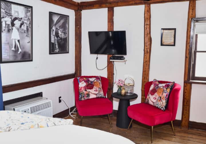 The Olde Angel Inn -Sweethearts Room - Niagara-on-the-Lake