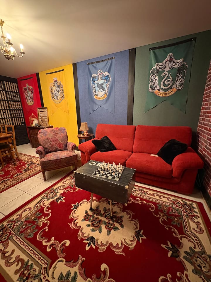 Le Repaire Magique De Milan - Montceau-les-Mines