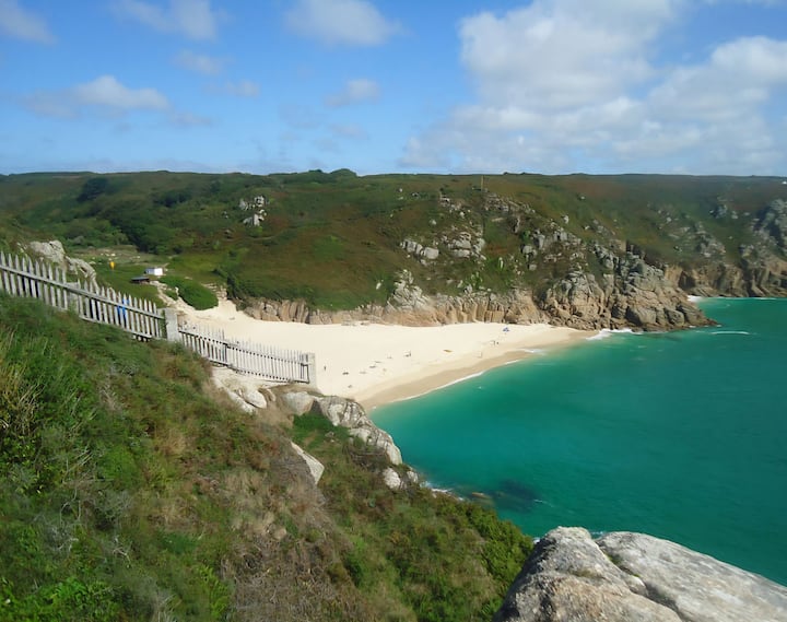 Holiday Homestead - 헬스턴