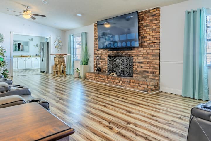 B.m. Nosretep
 Luxury Home 
 It Feels Like Home. - Orlando, FL