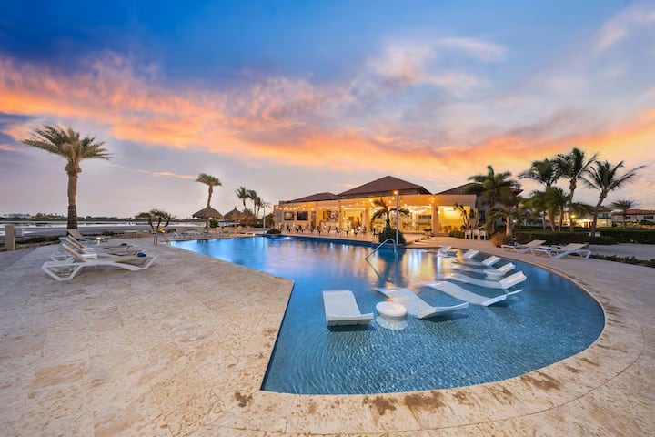 3 Br | Beach 5 Min | 3 Pools | King | Gym | Tennis - Aruba