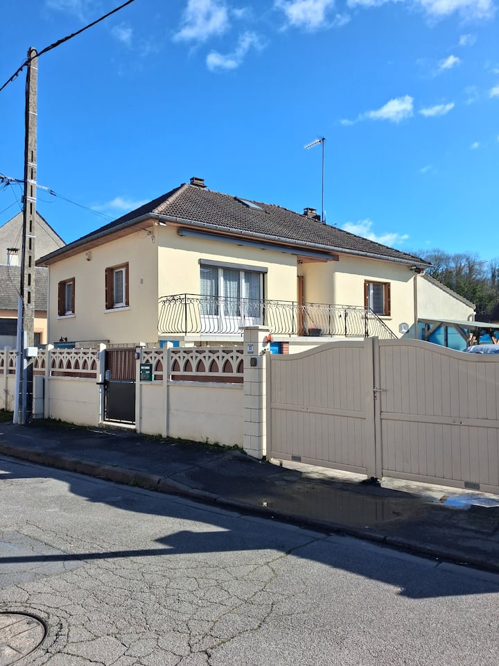 Logement Entier Calme Et Confortable - Beauvais