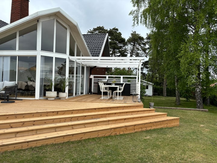 Totalrenoverad Stor Lyxig Poolvilla - Åhus