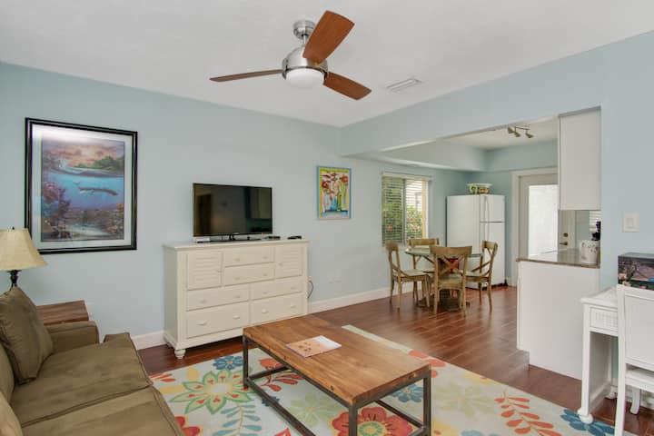 Beach Place Guesthouses Bldg/mother Listing Nq1 - Cocoa Beach, FL