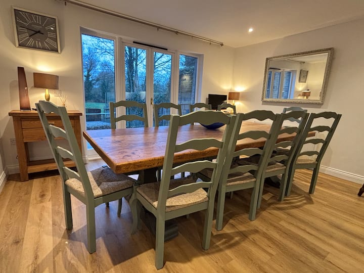 Large Riverside 5 Bed Village House Nr Newmarket - Ely