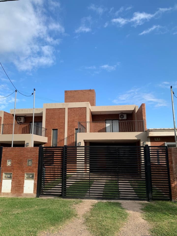 Dúplex Cómodo Y Funcional • Ideal Para Tu Viaje - Jesús María