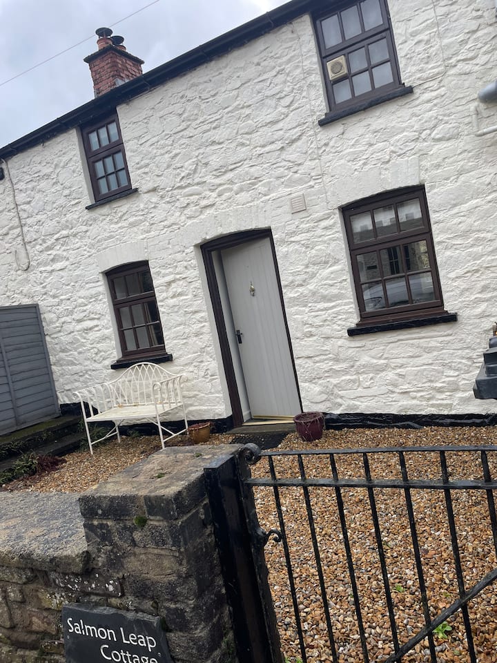 Cosy River Cottage In Brecon With A Fireplace - Brecon