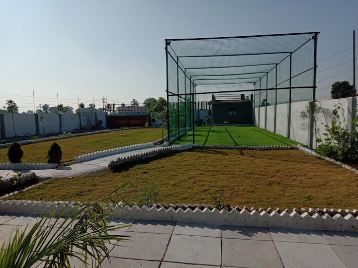 Golden Hour Farmhouse: Sunset & Serenity, Peaceful - Indore