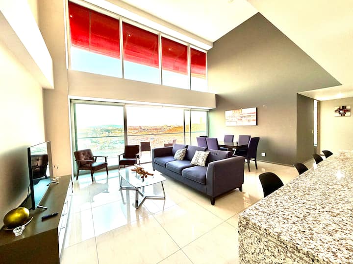 Lujoso Depa Doble Altura, Alberca, Gym, Vista Qro. - Santiago de Querétaro