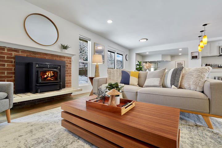 Sunlit Garden Bothell Sanctuary - Bothell, WA