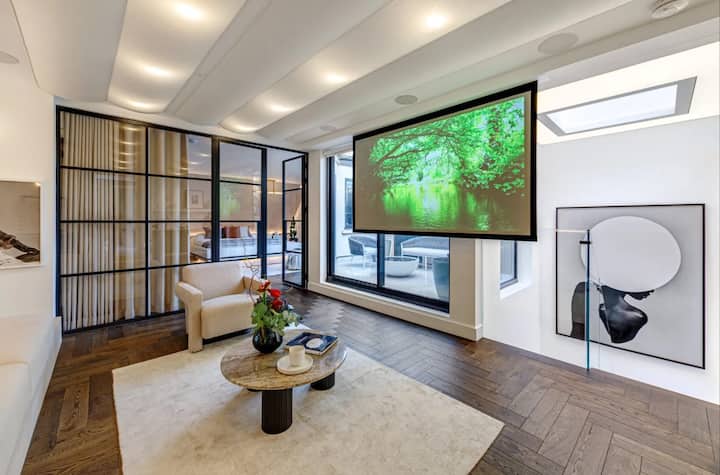 Urban Apartment Parking - Madrid