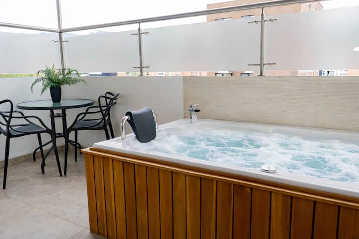 Lujoso Apartamento En Laureles Con Jacuzzi - Itagüí