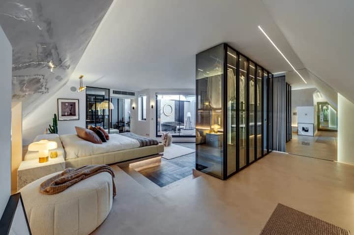 Apartment + Parking - Munich