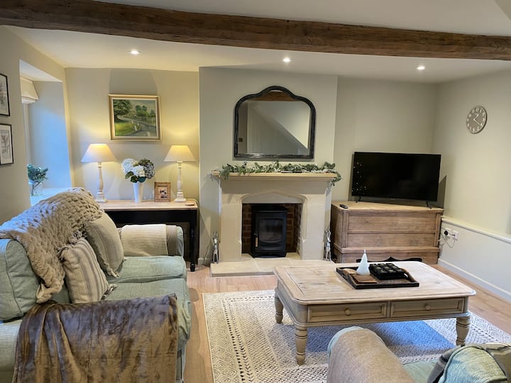 Spring Cottage - 2 Bed Countryside Retreat Nr Bath - Corsham