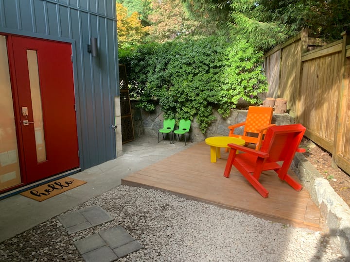 North Shore 2 Bd Suite Block To Beach And Mountain - Burnaby